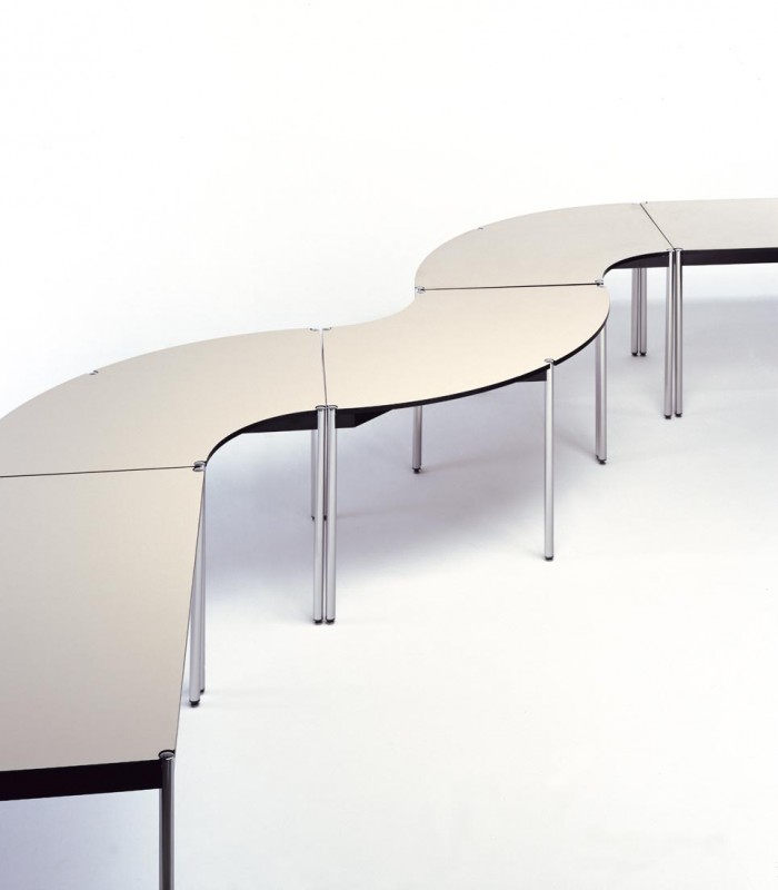 Sobeltrade - Table de séminaire serpentine